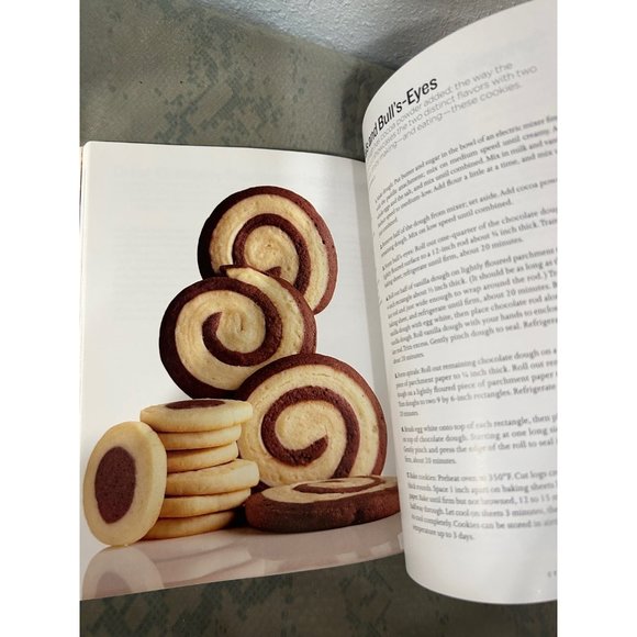 Martha Stewart | Kitchen | Martha Stewarts Cookies Sweet Make Book ...